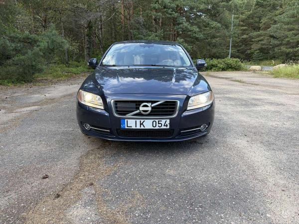 Blue Volvo S80 2010 in Vilnius, with an engine capacity of 2.40 L and mileage of 290 thousand km for 3650 €, photo 3 on AUTOMOTO.COM.LV