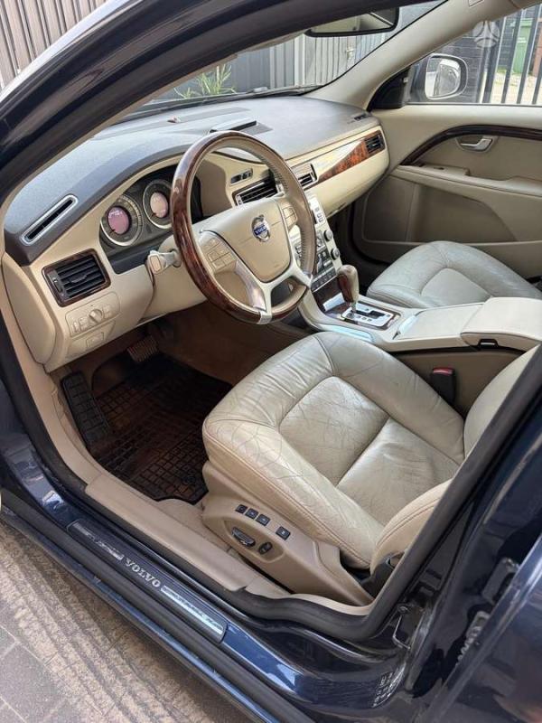 Blue Volvo S80 2010 in Vilnius, with an engine capacity of 2.40 L and mileage of 290 thousand km for 3650 €, photo 11 on AUTOMOTO.COM.LV