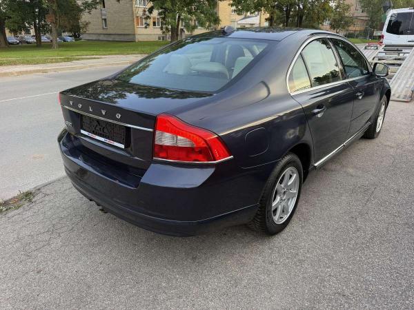Blue Volvo S80 2010 in Siauliai, with an engine capacity of 1.56 L and mileage of 300 thousand km for 3000 €, photo 7 on AUTOMOTO.COM.LV