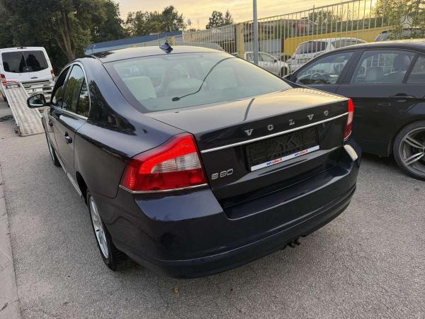 Blue Volvo S80 2010 in Siauliai, with an engine capacity of 1.56 L and mileage of 300 thousand km for 3000 €, photo 8 on AUTOMOTO.COM.LV