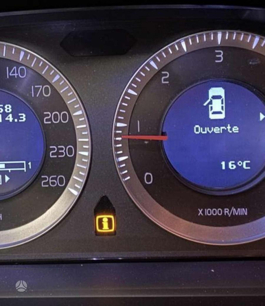 Blue Volvo S80 2010 in Siauliai, with an engine capacity of 1.56 L and mileage of 300 thousand km for 3000 €, photo 20 on AUTOMOTO.COM.LV