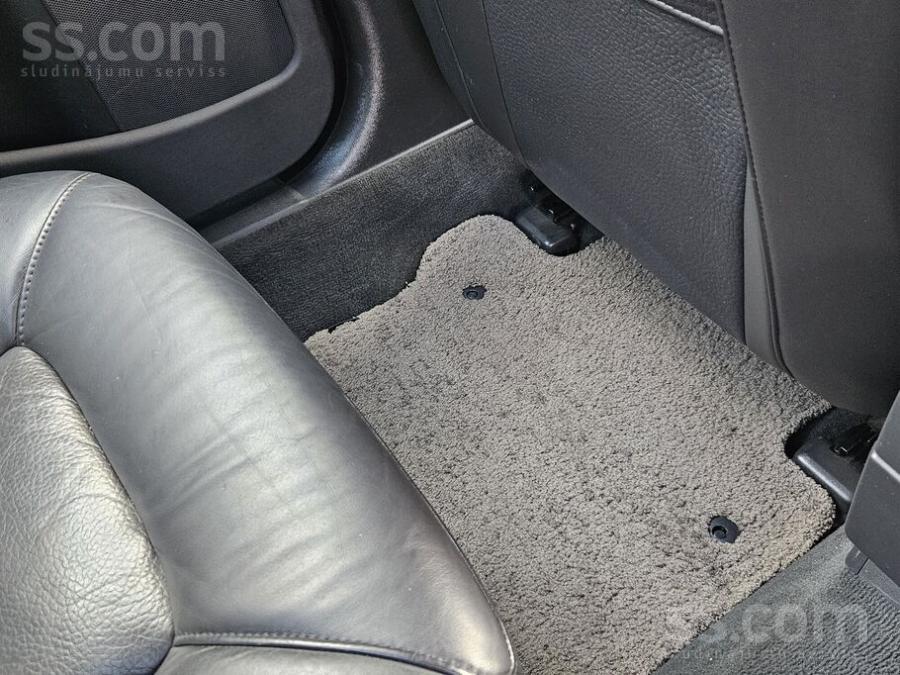 Zils Volvo S80 2011 Jēkabpils, ar dzinēja tilpumu 2.40 L un nobraukumu 323 tūkst. km par 4990 €, foto 19 vietnē AUTOMOTO.COM.LV
