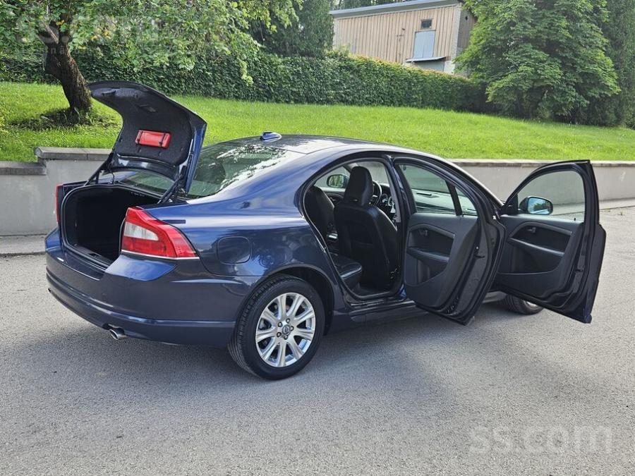 Zils Volvo S80 2011 Jēkabpils, ar dzinēja tilpumu 2.40 L un nobraukumu 323 tūkst. km par 4990 €, foto 20 vietnē AUTOMOTO.COM.LV