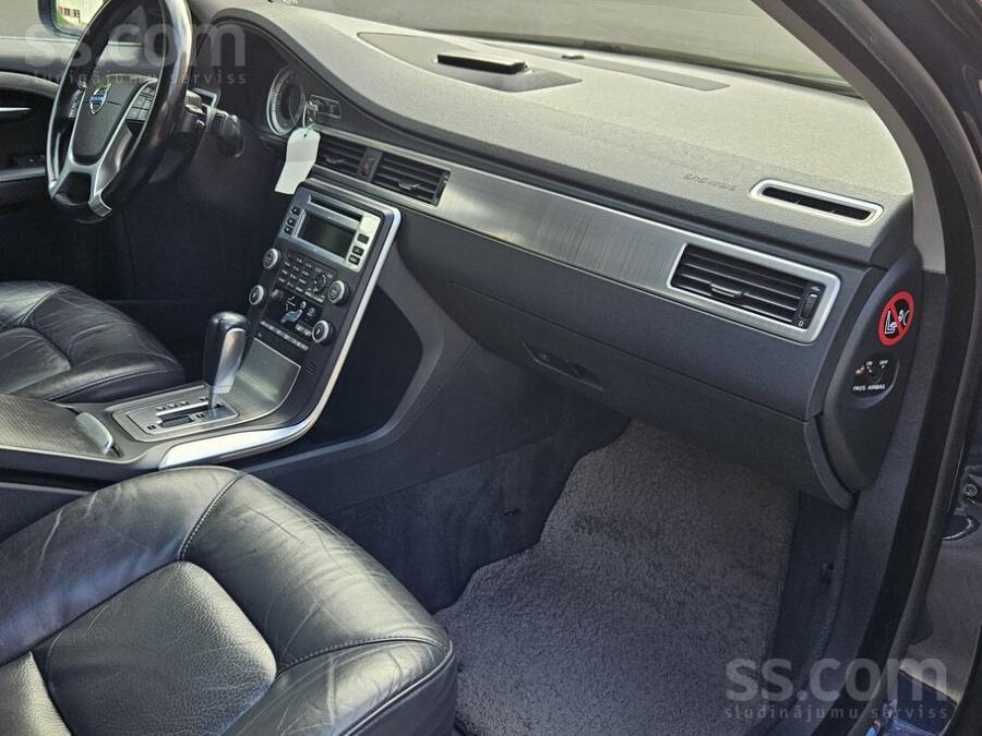 Zils Volvo S80 2011 Jēkabpils, ar dzinēja tilpumu 2.40 L un nobraukumu 323 tūkst. km par 4990 €, foto 21 vietnē AUTOMOTO.COM.LV