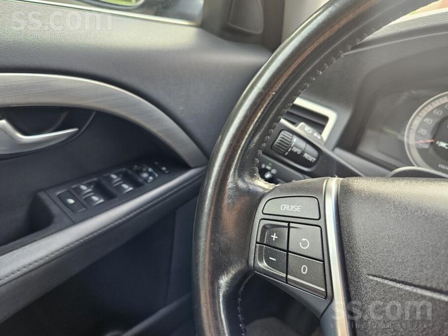 Zils Volvo S80 2011 Jēkabpils, ar dzinēja tilpumu 2.40 L un nobraukumu 323 tūkst. km par 4990 €, foto 26 vietnē AUTOMOTO.COM.LV