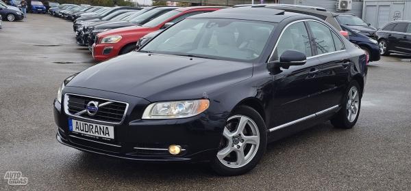 Volvo S80 2011 in Kaunas on AUTOMOTO.COM.LV Blue Volvo S80 2011 in Kaunas, with an engine capacity of 2.40 L and mileage of 211 thousand km for 6950 €, photo 3 on AUTOMOTO.COM.LV