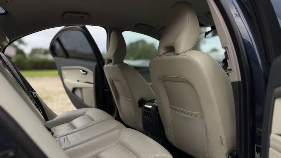 Zils Volvo S80 2012 Jelgava, ar dzinēja tilpumu 1.60 L un nobraukumu 279 tūkst. km par 5190 €, foto 10 vietnē AUTOMOTO.COM.LV