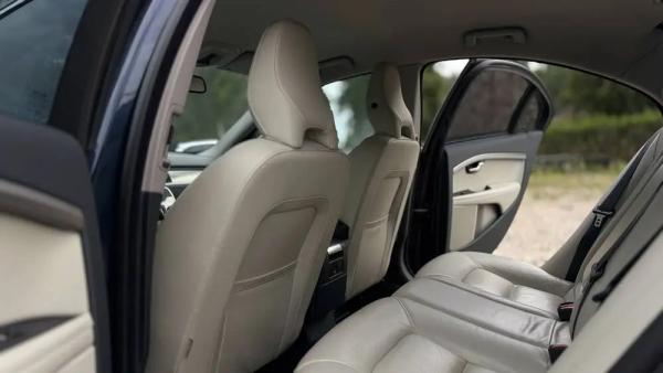 Zils Volvo S80 2012 Jelgava, ar dzinēja tilpumu 1.60 L un nobraukumu 279 tūkst. km par 5190 €, foto 10 vietnē AUTOMOTO.COM.LV