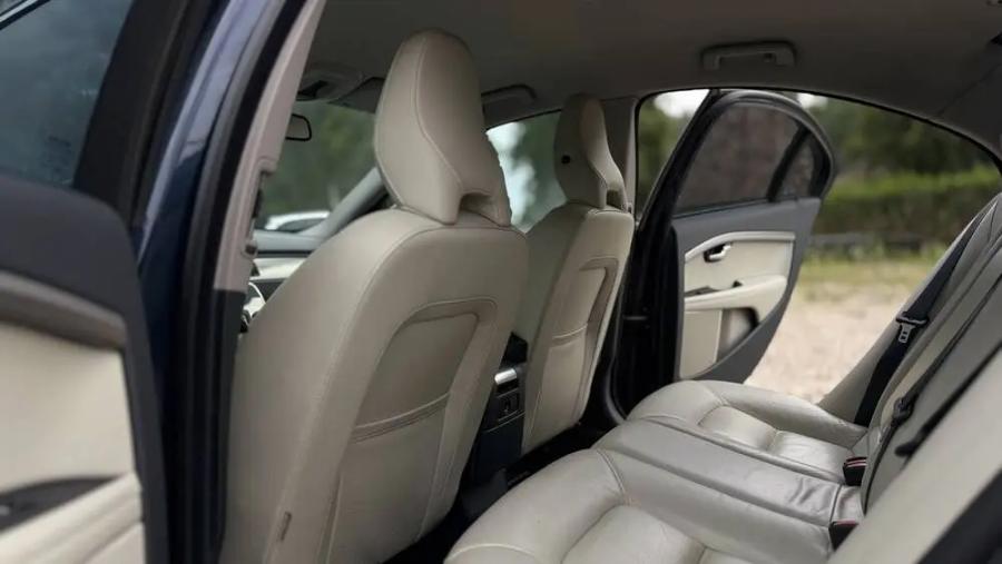 Zils Volvo S80 2012 Jelgava, ar dzinēja tilpumu 1.60 L un nobraukumu 279 tūkst. km par 5190 €, foto 11 vietnē AUTOMOTO.COM.LV