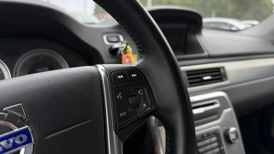 Zils Volvo S80 2012 Jelgava, ar dzinēja tilpumu 1.60 L un nobraukumu 279 tūkst. km par 5190 €, foto 23 vietnē AUTOMOTO.COM.LV
