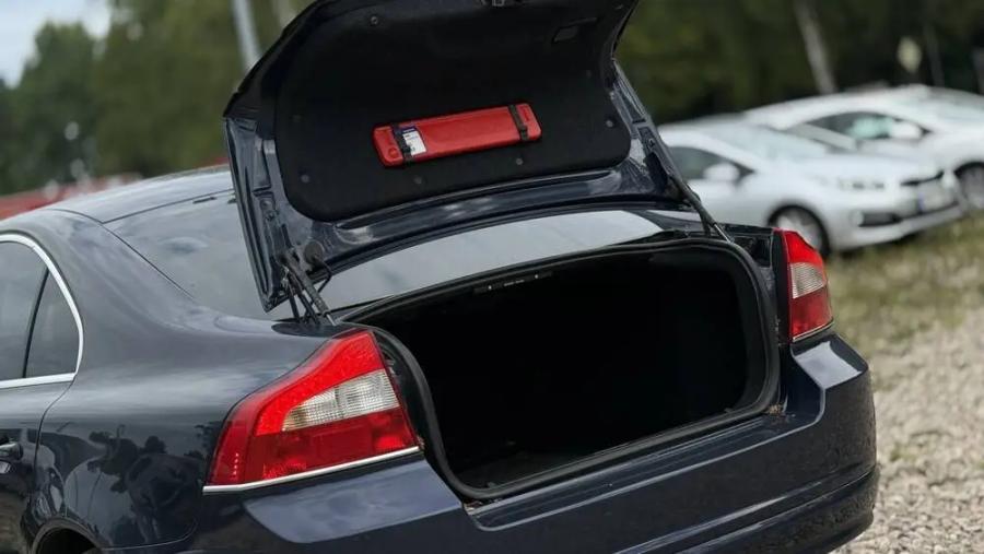 Zils Volvo S80 2012 Jelgava, ar dzinēja tilpumu 1.60 L un nobraukumu 279 tūkst. km par 5190 €, foto 26 vietnē AUTOMOTO.COM.LV