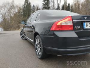 Blue Volvo S80 2013 in Jekabpils, with an engine capacity of 2.00 L and mileage of 325 thousand km for 5350 €, photo 18 on AUTOMOTO.COM.LV