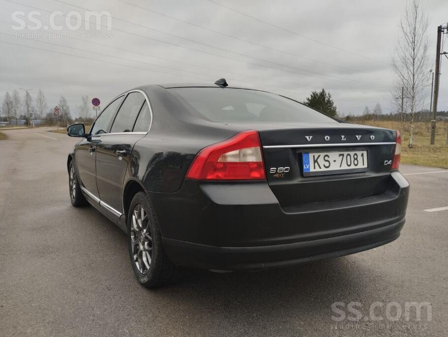 Blue Volvo S80 2013 in Jekabpils, with an engine capacity of 2.00 L and mileage of 325 thousand km for 5350 €, photo 19 on AUTOMOTO.COM.LV