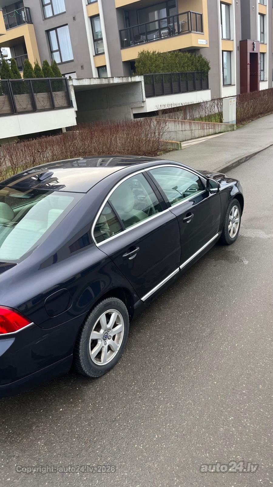 Zils Volvo S80 2013 Tallina, ar dzinēja tilpumu 2.00 L un nobraukumu 289 tūkst. km par 6999 €, foto 5 vietnē AUTOMOTO.COM.LV