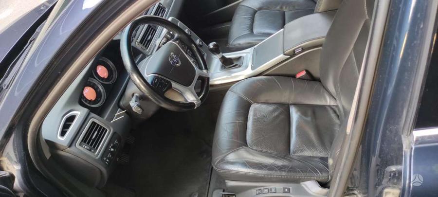 Blue Volvo S80 2013 in Vilnius, with an engine capacity of 1.98 L and mileage of 167 thousand km for 7250 €, photo 11 on AUTOMOTO.COM.LV