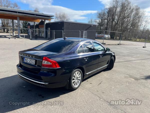 Blue Volvo S80 2013 in Riga, with an engine capacity of 2.00 L and mileage of 270 thousand km for 7950 €, photo 2 on AUTOMOTO.COM.LV