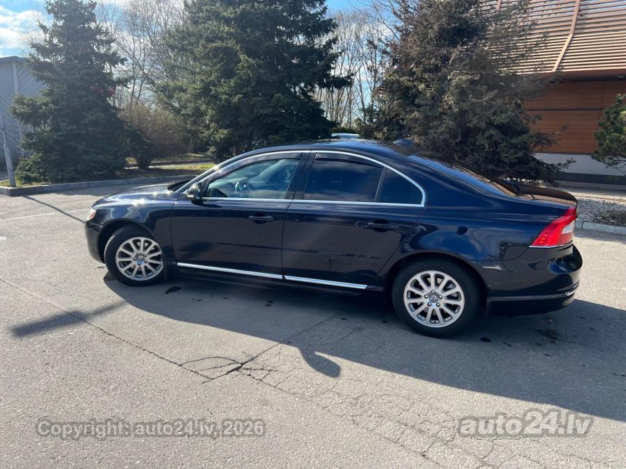 Zils Volvo S80 2013 Rīga, ar dzinēja tilpumu 2.00 L un nobraukumu 270 tūkst. km par 7950 €, foto 6 vietnē AUTOMOTO.COM.LV