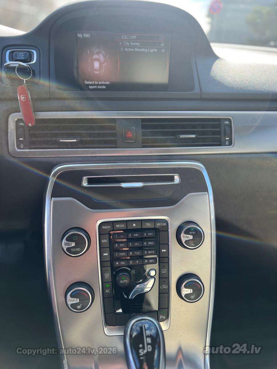 Zils Volvo S80 2013 Rīga, ar dzinēja tilpumu 2.00 L un nobraukumu 270 tūkst. km par 7950 €, foto 8 vietnē AUTOMOTO.COM.LV