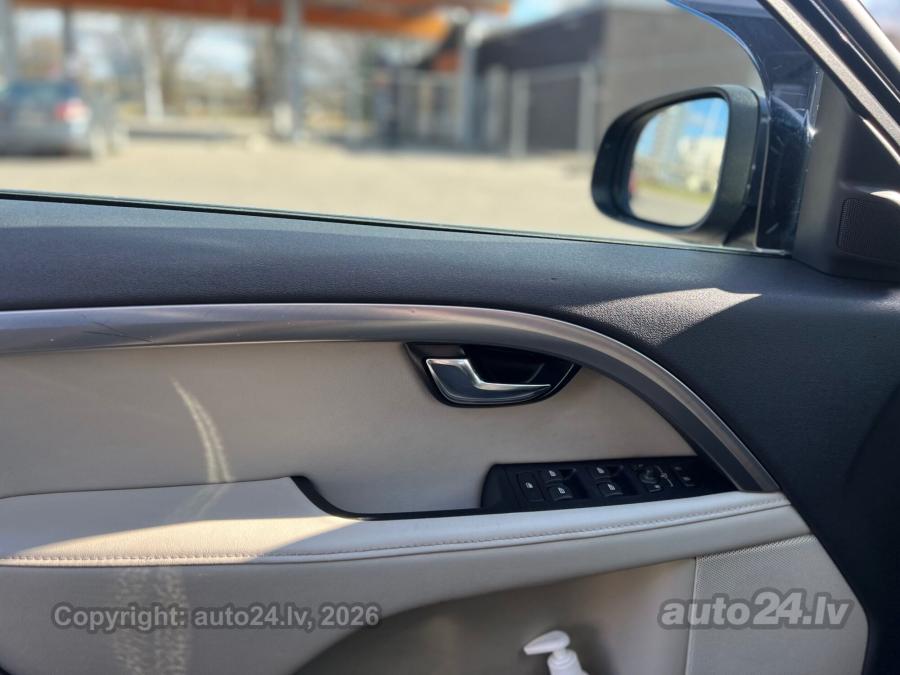 Zils Volvo S80 2013 Rīga, ar dzinēja tilpumu 2.00 L un nobraukumu 270 tūkst. km par 7950 €, foto 9 vietnē AUTOMOTO.COM.LV