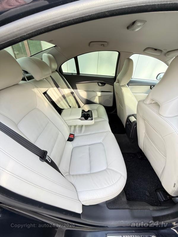Blue Volvo S80 2015 in Tallinn, with an engine capacity of 2.00 L and mileage of 230 thousand km for 9000 €, photo 8 on AUTOMOTO.COM.LV