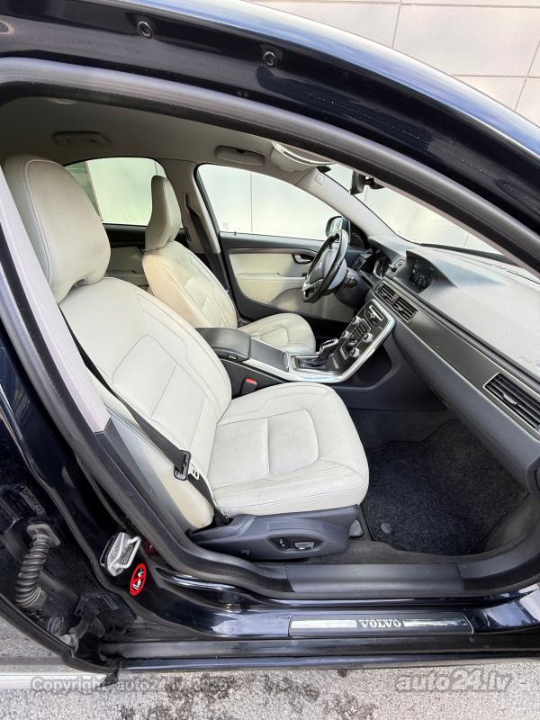 Blue Volvo S80 2015 in Tallinn, with an engine capacity of 2.00 L and mileage of 230 thousand km for 9000 €, photo 9 on AUTOMOTO.COM.LV