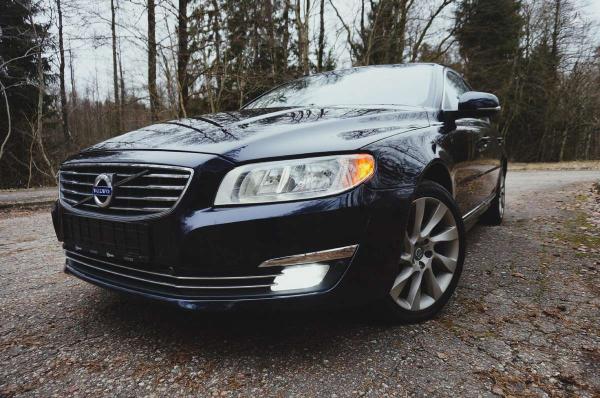 Blue Volvo S80 2016 in Telschi, with an engine capacity of 1.97 L and mileage of 99 thousand km for 10998 €, photo 2 on AUTOMOTO.COM.LV