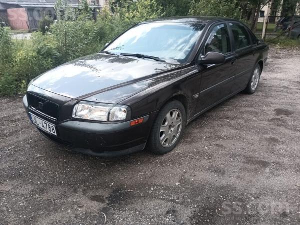 Brūns Volvo S80 1999 Valmiera, ar dzinēja tilpumu 2.50 L un nobraukumu 455 tūkst. km par 1390 €, foto 1 vietnē AUTOMOTO.COM.LV