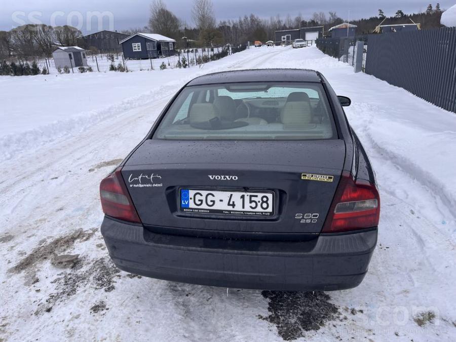 Brown Volvo S80 2001 in Bauska, with an engine capacity of 2.50 L and mileage of 410 thousand km for 1300 €, photo 2 on AUTOMOTO.COM.LV