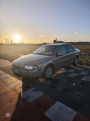 Brown Volvo S80 2002 in Kaunas, with an engine capacity of 2.40 L and mileage of 471 thousand km for 1200 €, photo  on AUTOMOTO.COM.LV