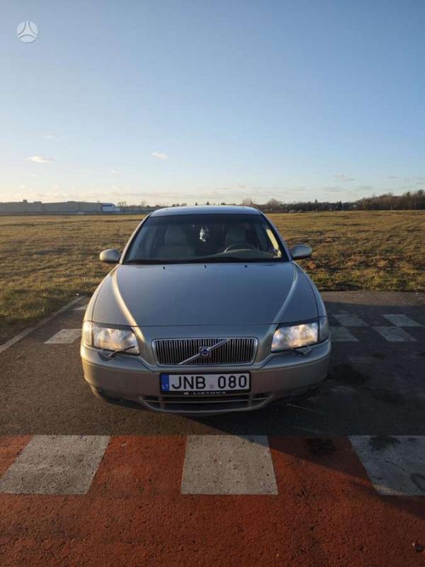 Brown Volvo S80 2002 in Kaunas, with an engine capacity of 2.40 L and mileage of 471 thousand km for 1200 €, photo 2 on AUTOMOTO.COM.LV