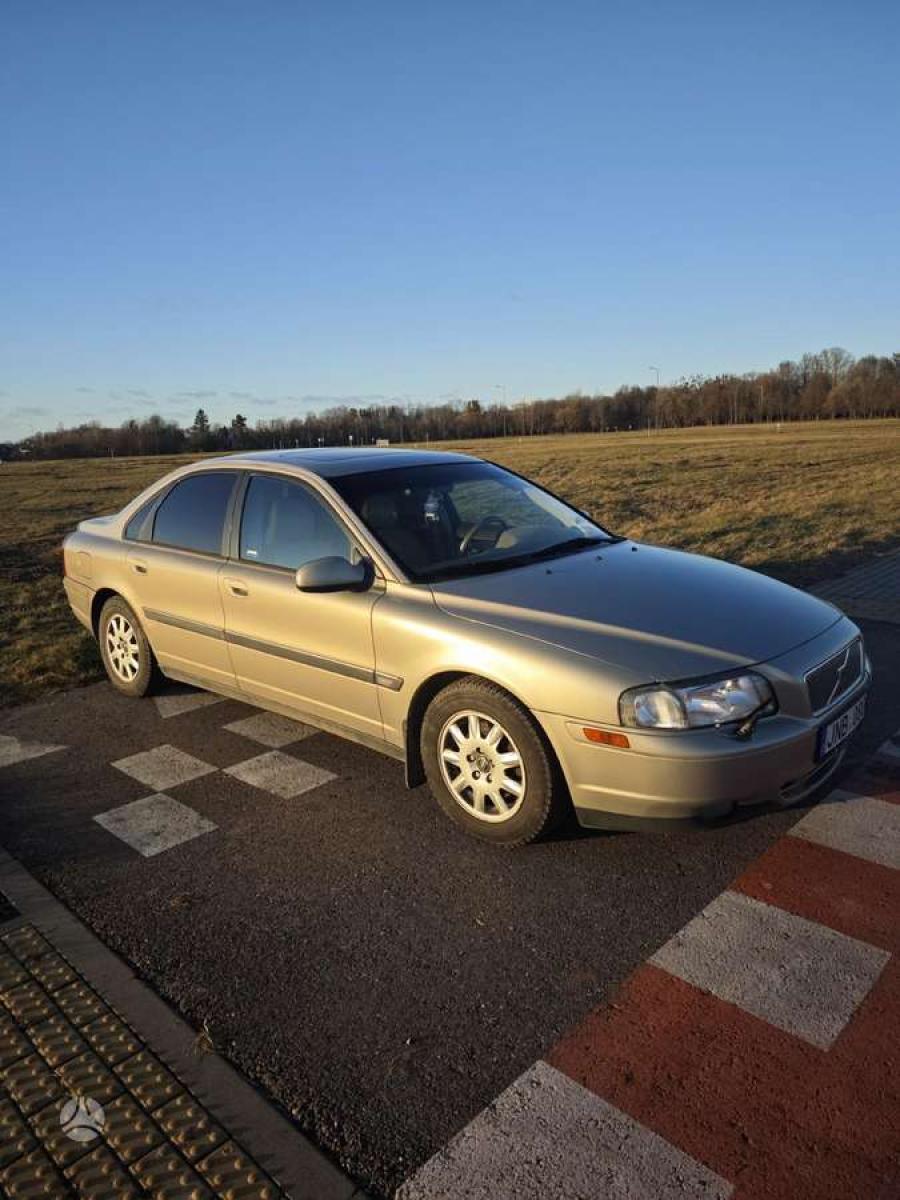 Brown Volvo S80 2002 in Kaunas, with an engine capacity of 2.40 L and mileage of 471 thousand km for 1200 €, photo 3 on AUTOMOTO.COM.LV