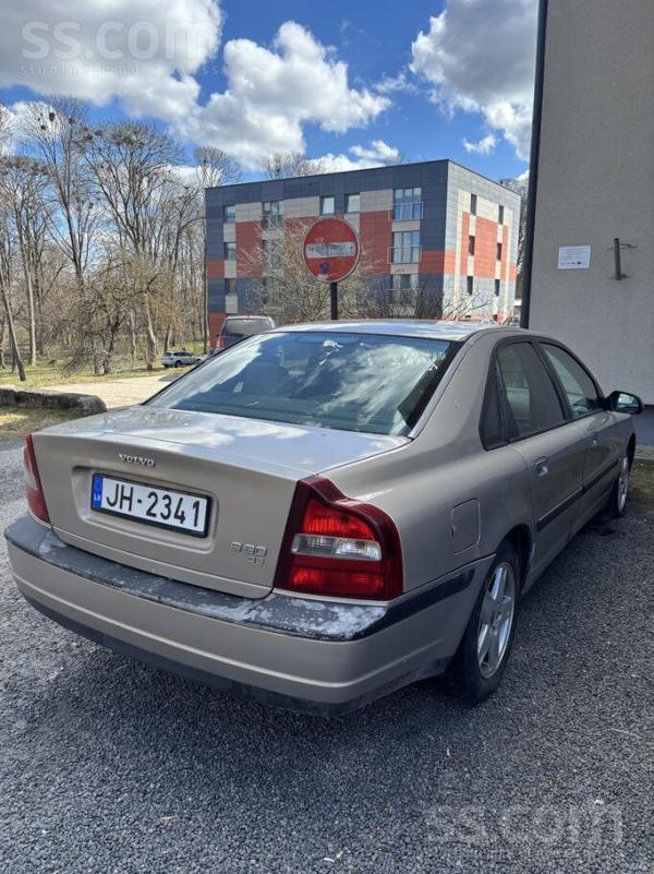 Brūns Volvo S80 2002 Saldus, ar dzinēja tilpumu 2.40 L un nobraukumu 600 tūkst. km par 750 €, foto 5 vietnē AUTOMOTO.COM.LV