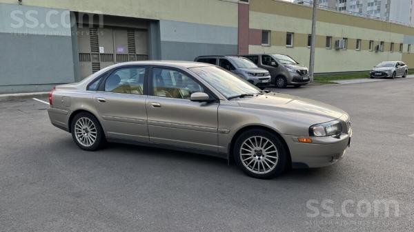 Brown Volvo S80 2004 in Riga, with an engine capacity of 2.00 L and mileage of 365 thousand km for 2000 €, photo 3 on AUTOMOTO.COM.LV