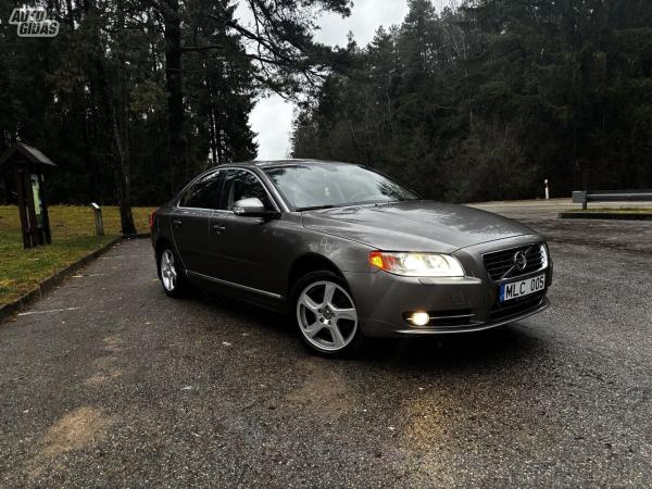 Brūns Volvo S80 2006 Anykščiai, ar dzinēja tilpumu 2.40 L un nobraukumu 315 tūkst. km par 3500 €, foto 1 vietnē AUTOMOTO.COM.LV