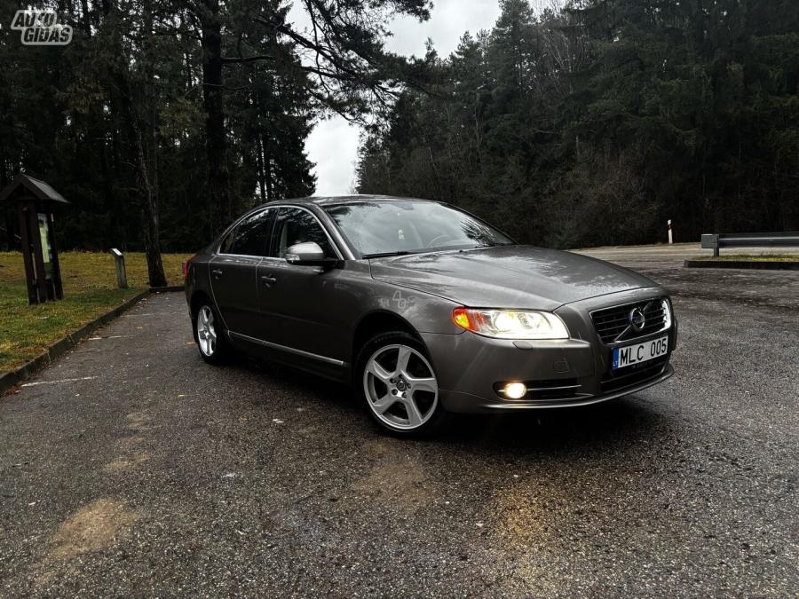 Brown Volvo S80 2006 in Anyksciai, with an engine capacity of 2.40 L and mileage of 315 thousand km for 3500 €, photo 1 on AUTOMOTO.COM.LV