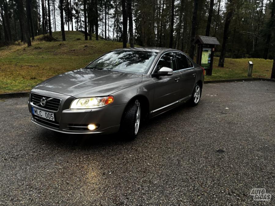 Brown Volvo S80 2006 in Anyksciai, with an engine capacity of 2.40 L and mileage of 315 thousand km for 3500 €, photo 2 on AUTOMOTO.COM.LV