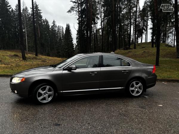 Brūns Volvo S80 2006 Anykščiai, ar dzinēja tilpumu 2.40 L un nobraukumu 315 tūkst. km par 3500 €, foto 3 vietnē AUTOMOTO.COM.LV