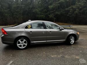 Brown Volvo S80 2006 in Anyksciai, with an engine capacity of 2.40 L and mileage of 315 thousand km for 3500 €, photo 6 on AUTOMOTO.COM.LV