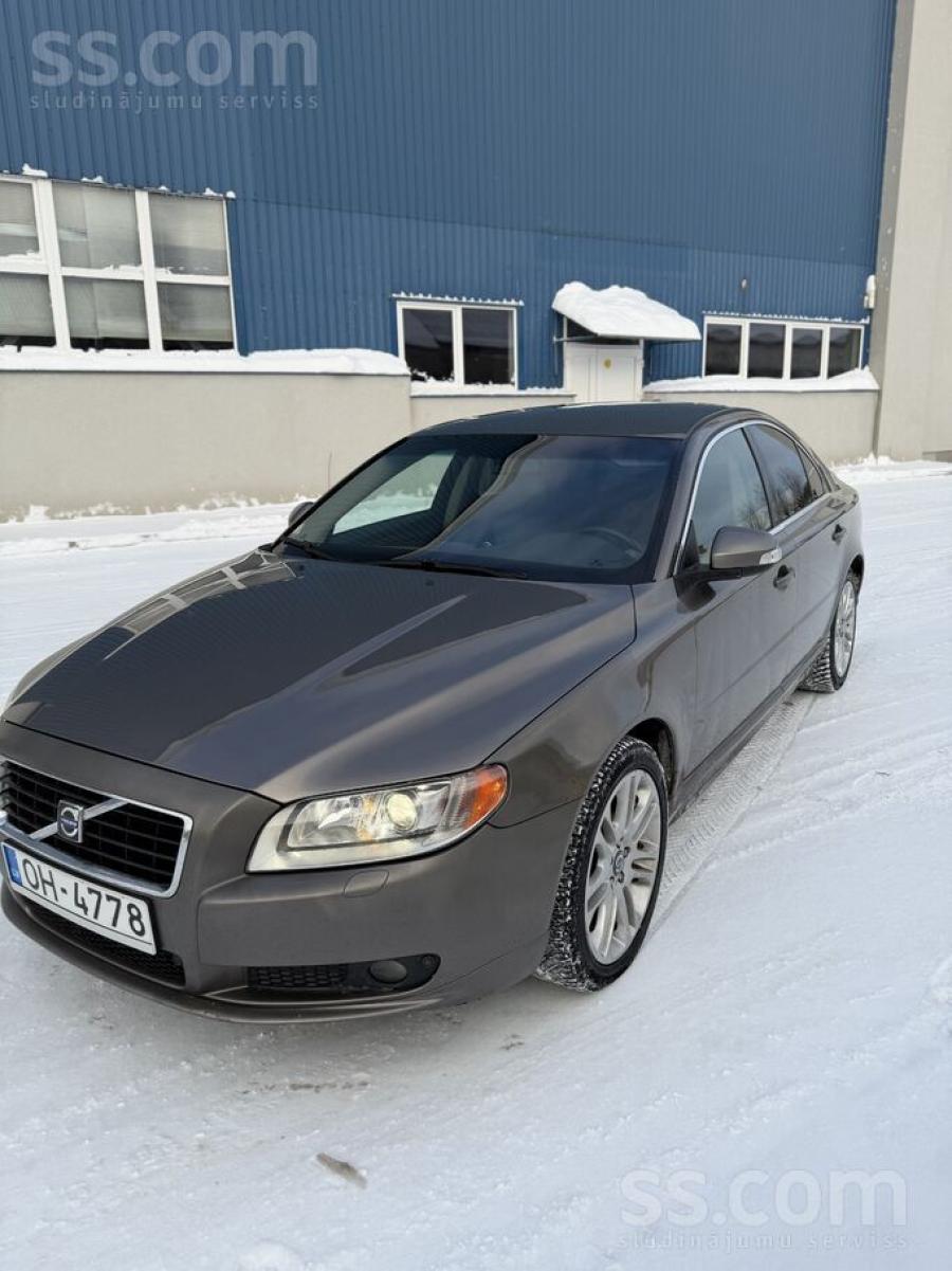 Brūns Volvo S80 2006 Rīga, ar dzinēja tilpumu 2.40 L un nobraukumu 0 tūkst. km par 3200 €, foto 1 vietnē AUTOMOTO.COM.LV