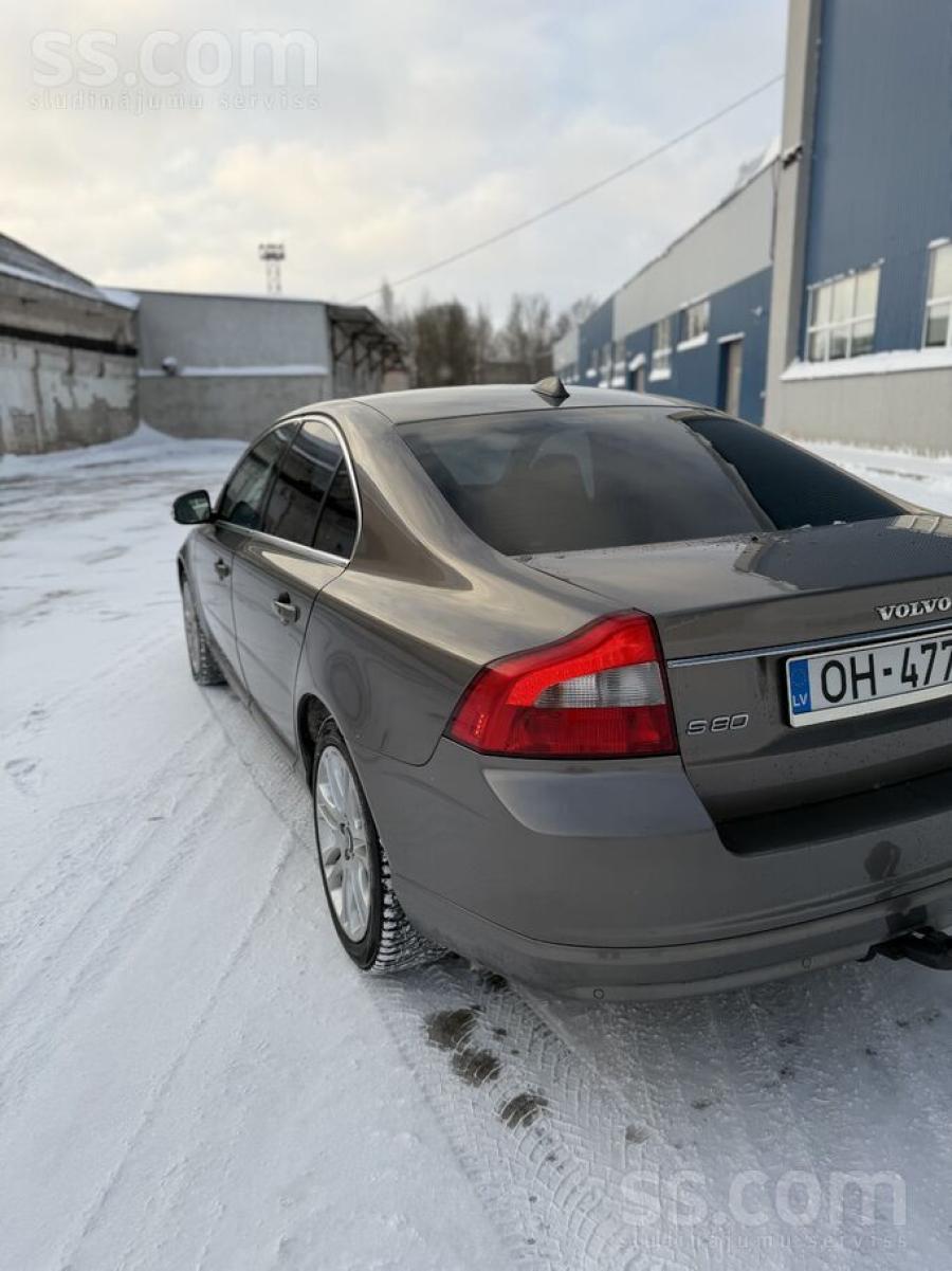 Brūns Volvo S80 2006 Rīga, ar dzinēja tilpumu 2.40 L un nobraukumu 0 tūkst. km par 3200 €, foto 6 vietnē AUTOMOTO.COM.LV
