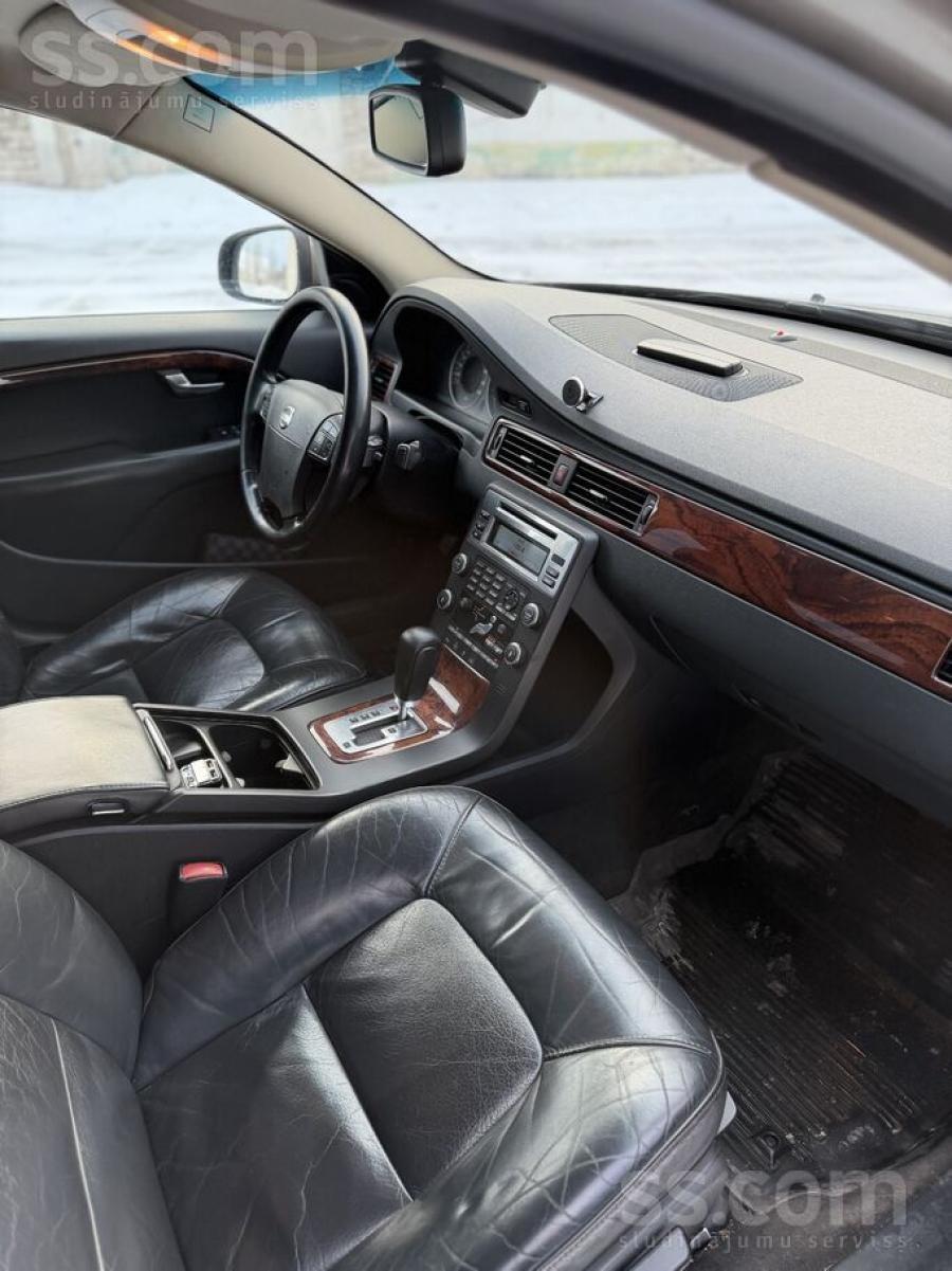 Brūns Volvo S80 2006 Rīga, ar dzinēja tilpumu 2.40 L un nobraukumu 0 tūkst. km par 3200 €, foto 7 vietnē AUTOMOTO.COM.LV