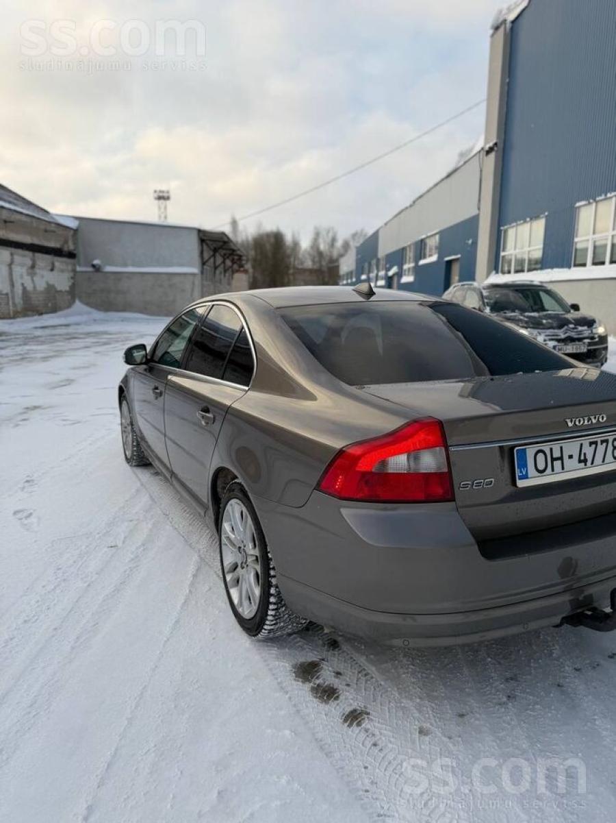 Brown Volvo S80 2006 in Rezekne, with an engine capacity of 2.40 L and mileage of 356 thousand km for 3199 €, photo 3 on AUTOMOTO.COM.LV