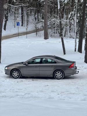 Brown Volvo S80 2006 in Vilnius, with an engine capacity of 2.40 L and mileage of 466 thousand km for 2900 €, photo 8 on AUTOMOTO.COM.LV