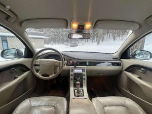 Brown Volvo S80 2006 in Vilnius, with an engine capacity of 2.40 L and mileage of 466 thousand km for 2900 €, photo 9 on AUTOMOTO.COM.LV