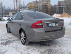 Brown Volvo S80 2006 in Riga, with an engine capacity of 2.40 L and mileage of 360 thousand km for 2900 €, photo 5 on AUTOMOTO.COM.LV