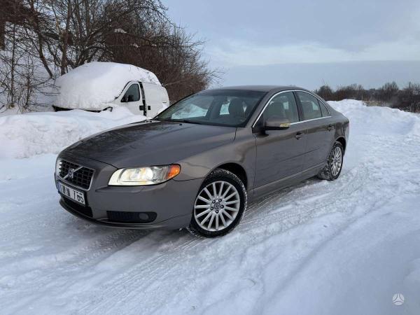 Brūns Volvo S80 2006 Šauļi, ar dzinēja tilpumu 2.40 L un nobraukumu 406 tūkst. km par 3350 €, foto 1 vietnē AUTOMOTO.COM.LV