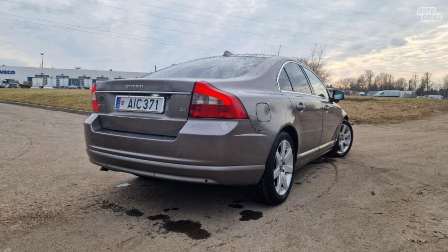 Brown Volvo S80 2006 in Vilnius, with an engine capacity of 2.40 L and mileage of 263 thousand km for 2500 €, photo 2 on AUTOMOTO.COM.LV