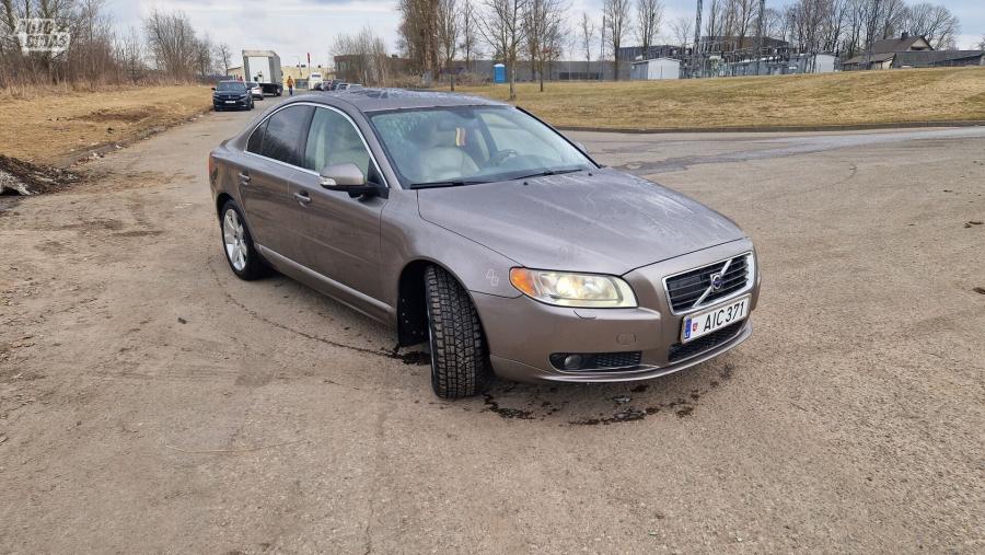 Brown Volvo S80 2006 in Vilnius, with an engine capacity of 2.40 L and mileage of 263 thousand km for 2500 €, photo 3 on AUTOMOTO.COM.LV