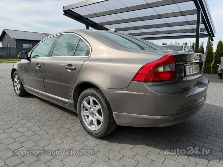 Brown Volvo S80 2006 in Tallinn, with an engine capacity of 2.40 L and mileage of 273 thousand km for 4300 €, photo 3 on AUTOMOTO.COM.LV