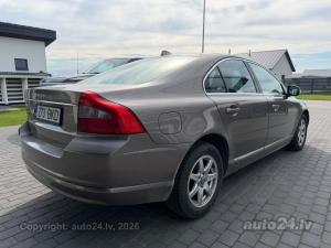 Brown Volvo S80 2006 in Tallinn, with an engine capacity of 2.40 L and mileage of 273 thousand km for 4300 €, photo 4 on AUTOMOTO.COM.LV